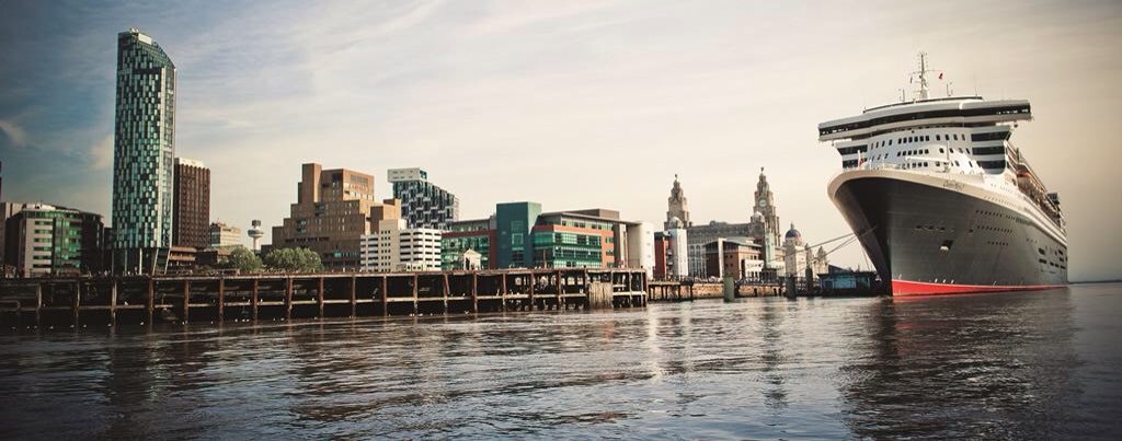 Three Queens salute Liverpool - About Manchester