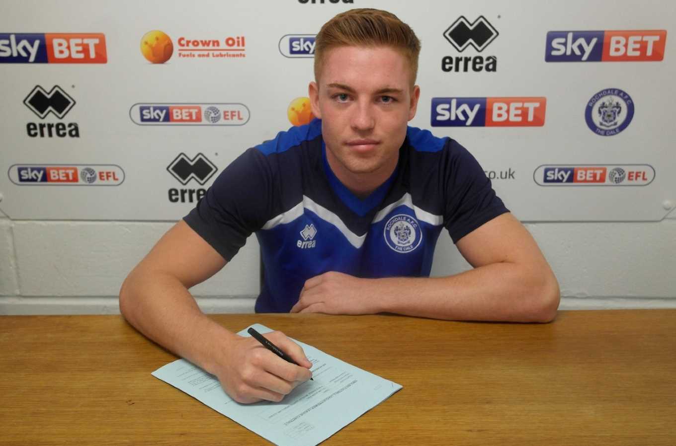 Camps extends Rochdale contract - About Manchester