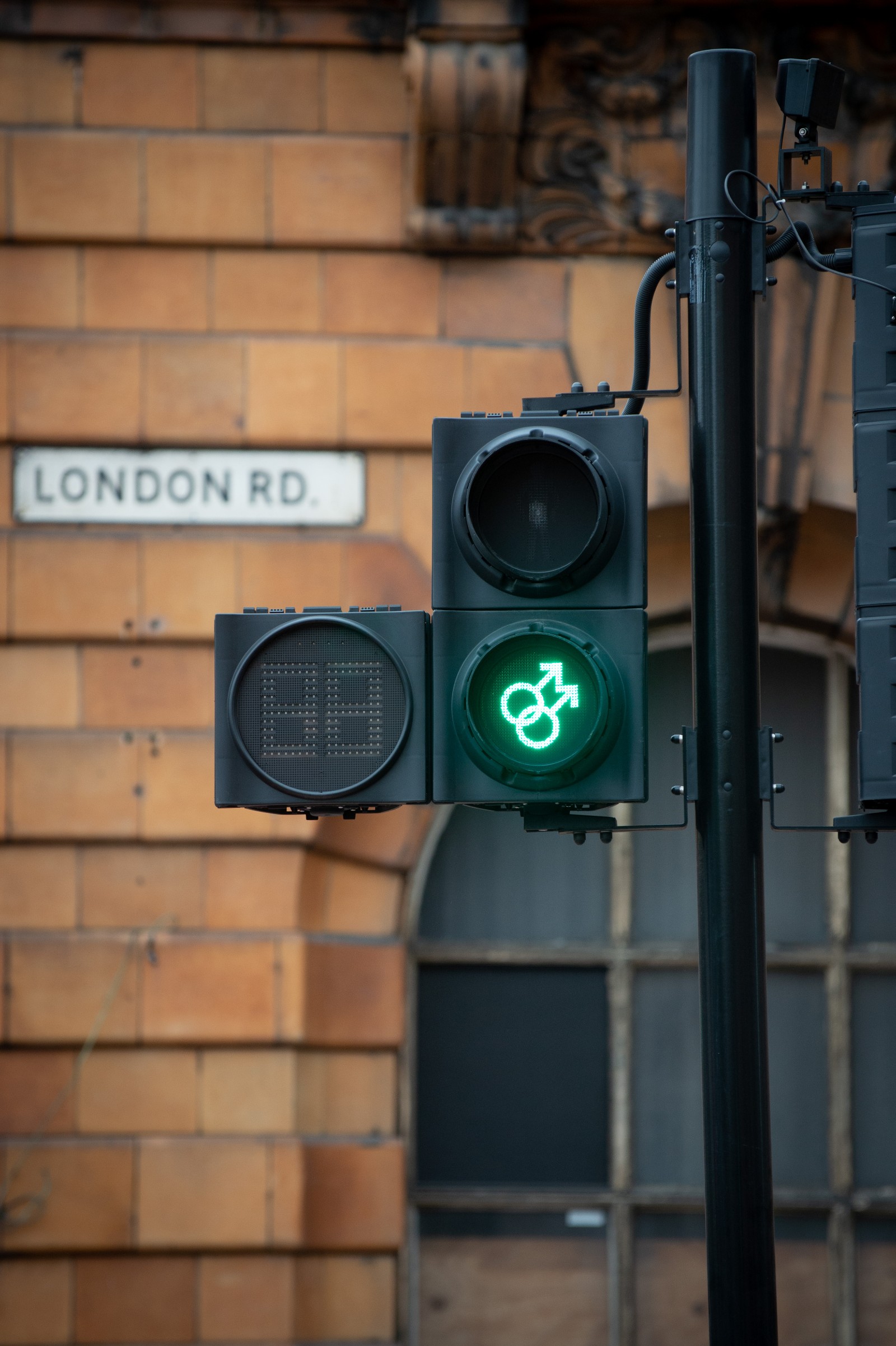 Siemens unveils diversity pedestrian traffic signals for The Manchester ...