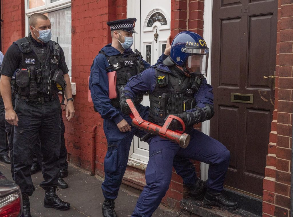 Police raid addresses in Cheetham Hill as part of firearms ...