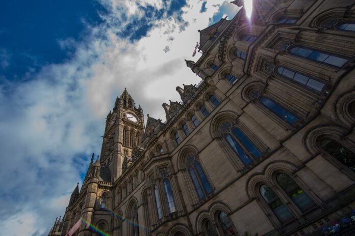 A Brief History of Manchester - About Manchester