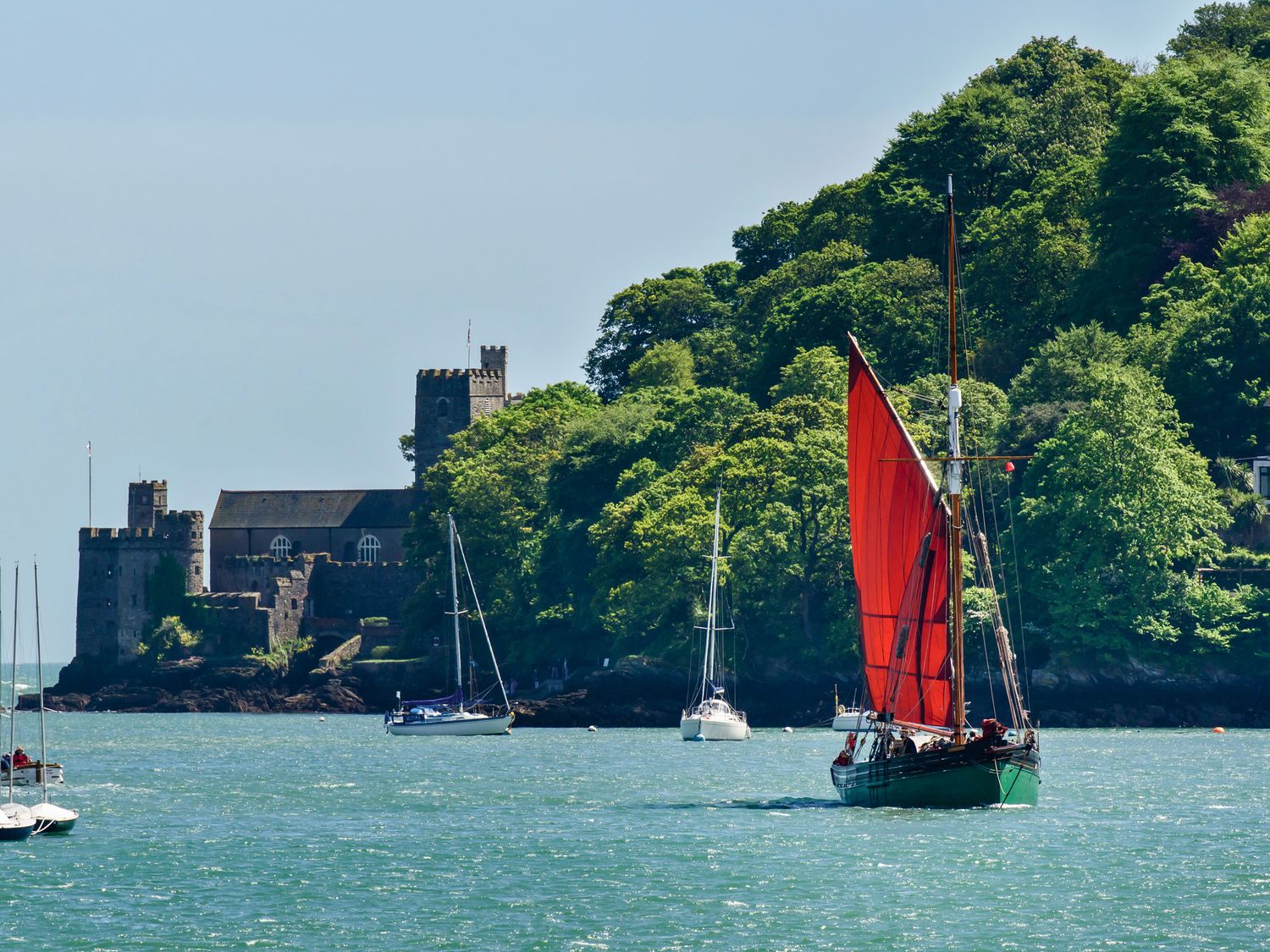 May Deals from Sykes Holiday Cottages - About Manchester