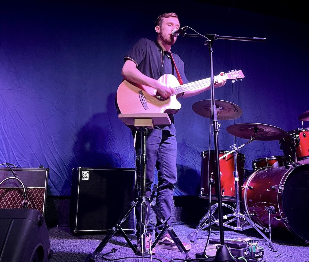 Calling new Manchester talent – Free drink for all performers at Lions ...