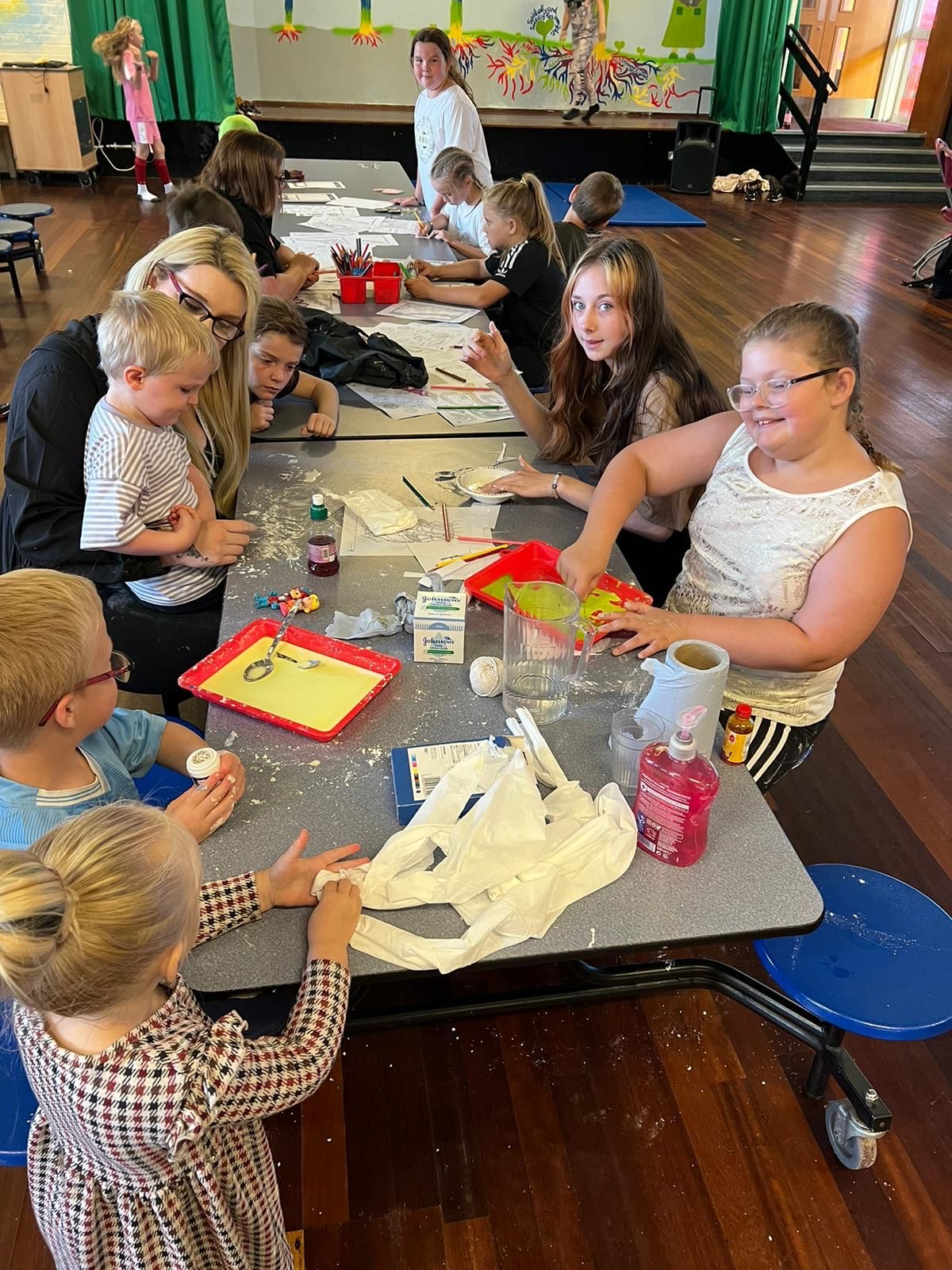 300 Oldham children fed over school summer holidays thanks to The ...