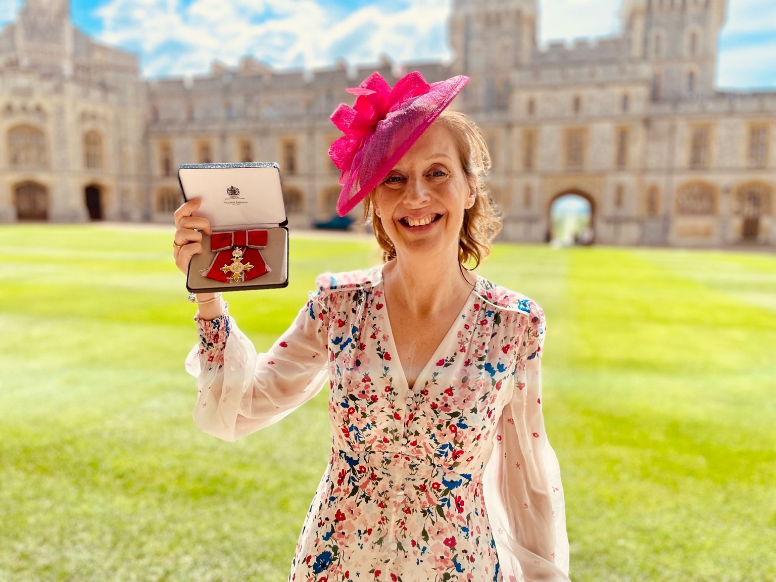 Bury nurse devotes MBE to NHS cancer team who saved her life - About ...